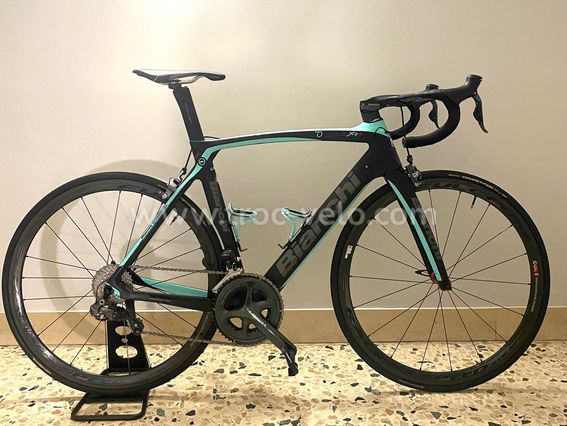 Bianchi OLTRE XR4 Ultegra Di2 - BIANCHI - 98000 - Troc Vélo