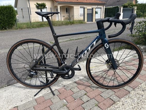 Scott addict rc 40 2022 - SCOTT - 55000 - Troc Vélo