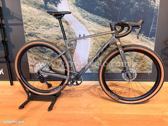 KTM GRAVELATOR ELITE Di2 – GRX Di2 12V – CARBONE – 2026 - KTM - 27000 ...